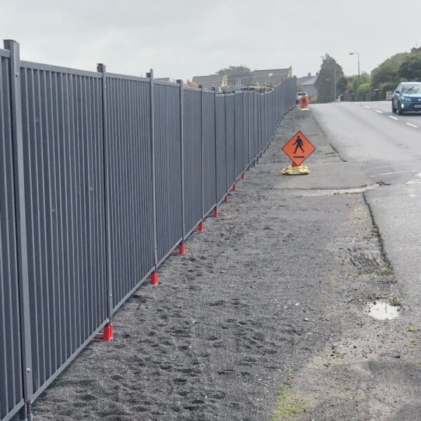 Blockade™ Steel On-Ground Hoarding System - 2m | Blok ‘N’ Mesh