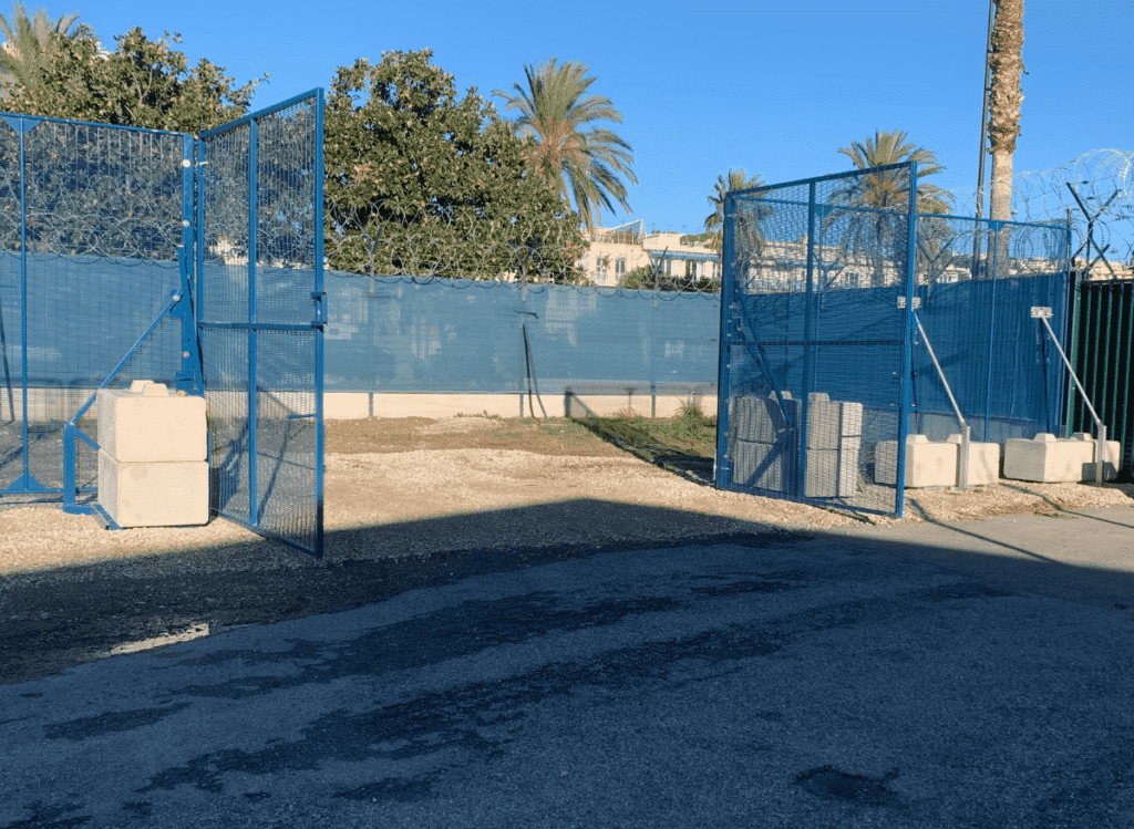 Premier Temporary Fencing & Barriers - Blok 'N' Mesh