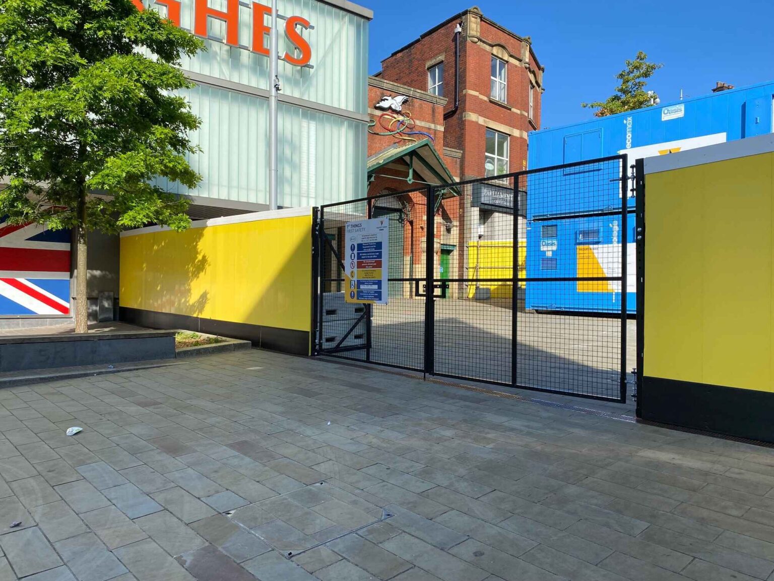 Blok N Mesh - Hire or Buy Temporary Fencing, Hoarding, Barriers