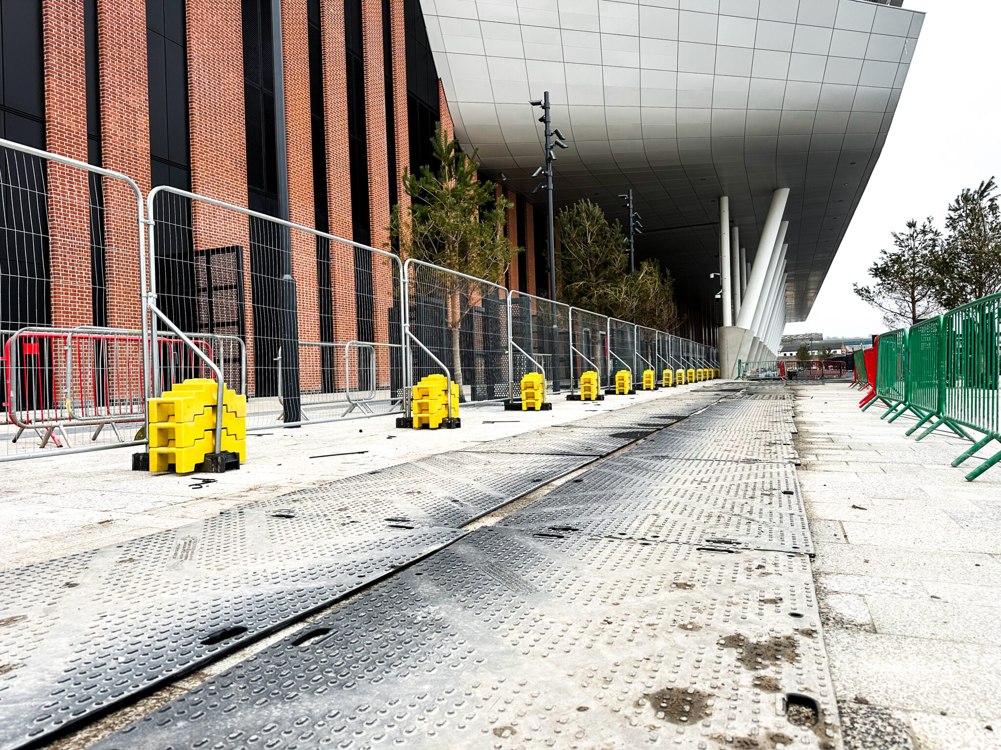 Blok N Mesh - Hire or Buy Temporary Fencing, Hoarding, Barriers