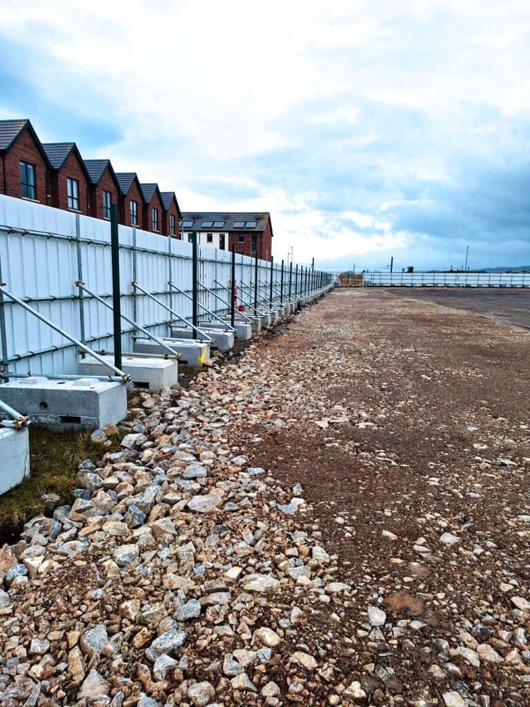 Blok N Mesh - Hire or Buy Temporary Fencing, Hoarding, Barriers